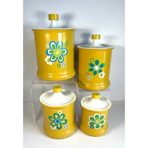 Kromex | Kitchen | Vintage Kromex Yellow Aluminum Canister Set W Lids ...